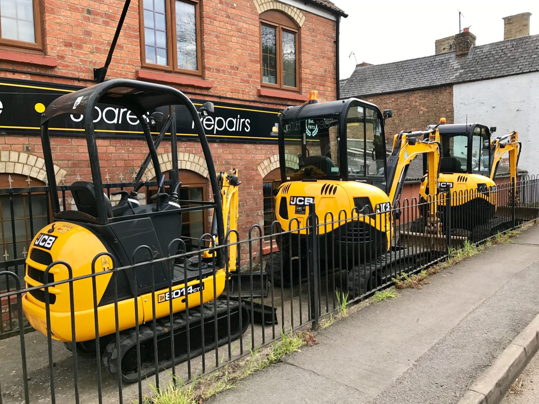 JCB Excavators at the Depot! - Jay Bee Plant Sales