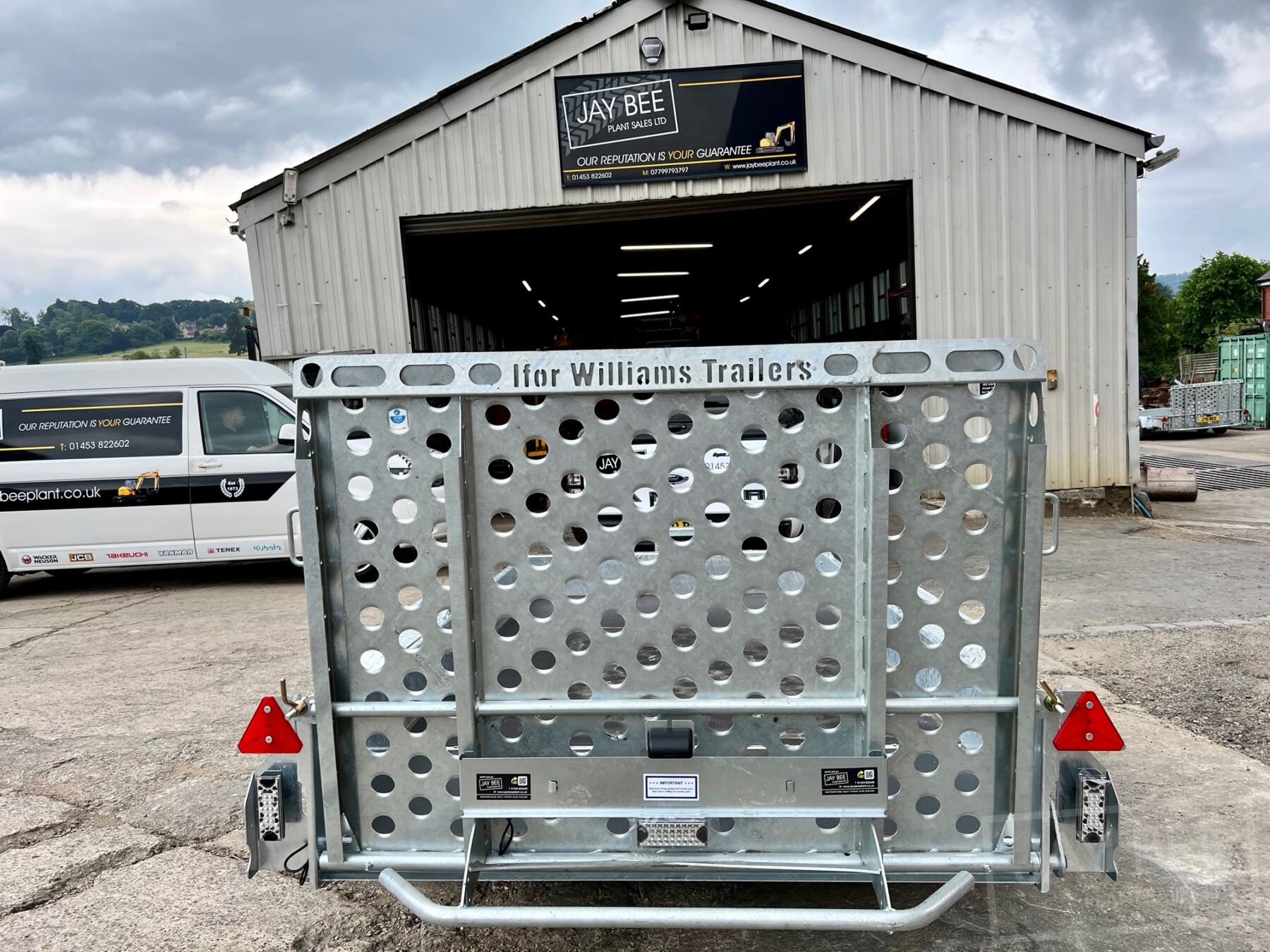 NEW Ifor Williams GH1054BT - Jay Bee Plant Sales