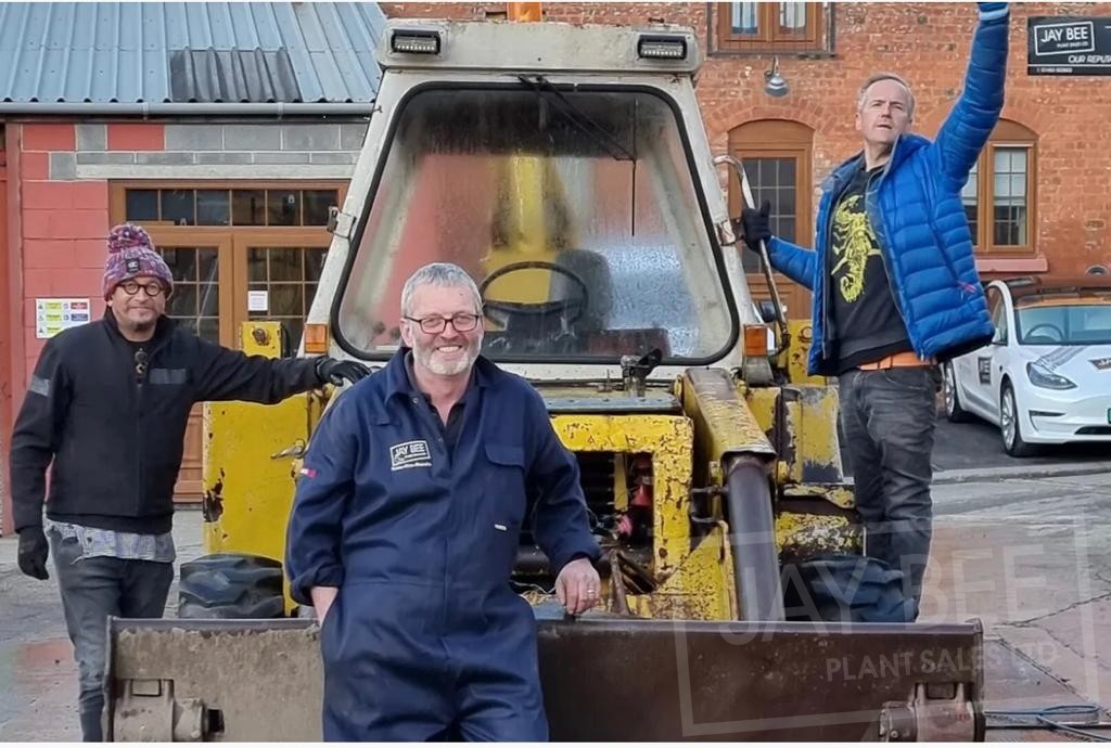 Jay Bee Plant Sales Bring JCB 3C Back to it's Former Glory on CAR SOS ...
